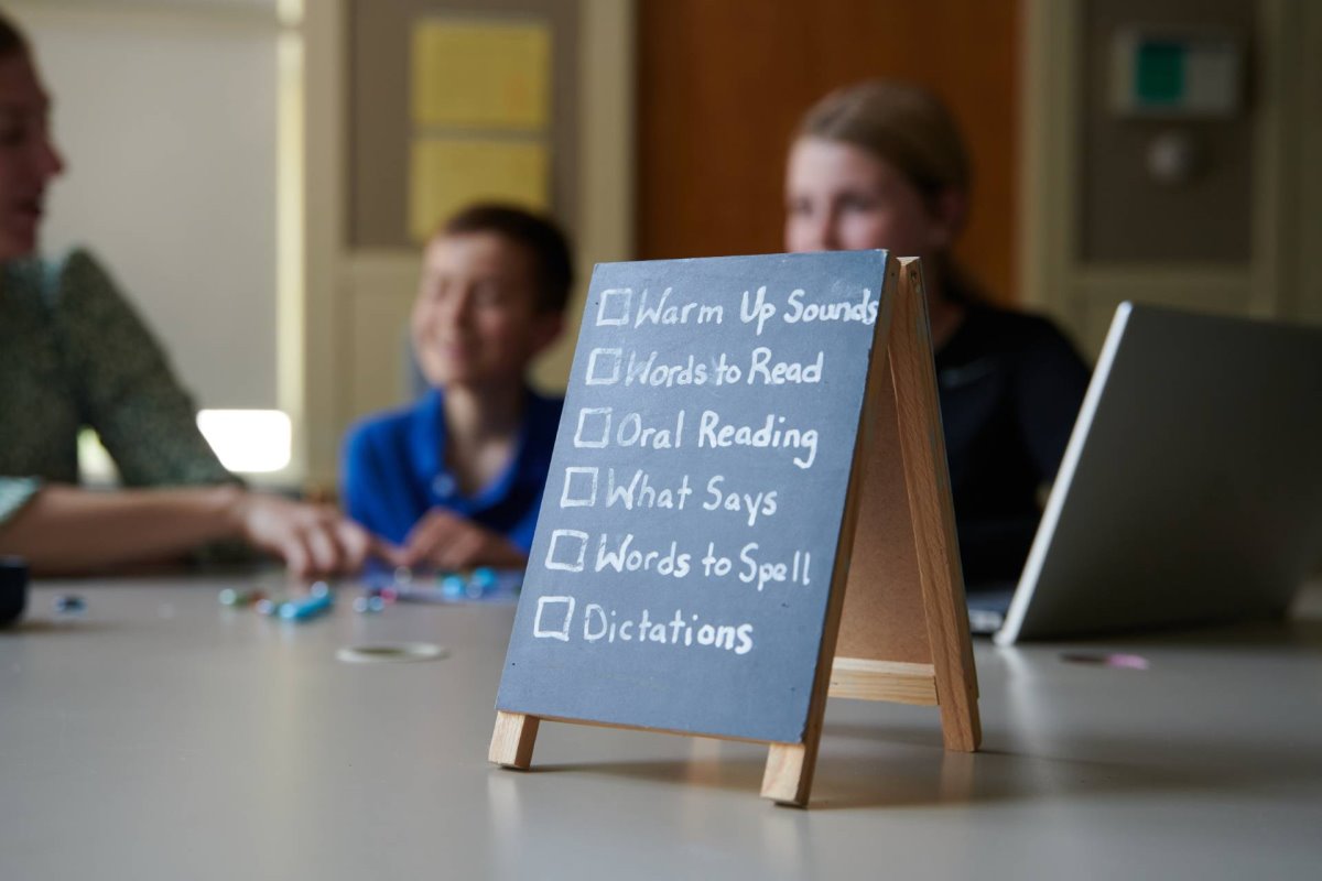 Foundations: A Program for Students with LBLDs | Applewild School